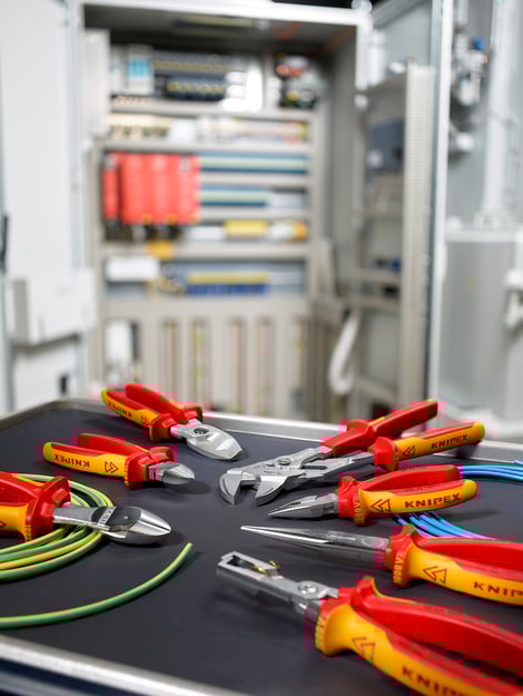Pliers Knowledge: Why VDE Pliers and Tools are a Must for Every Electrician